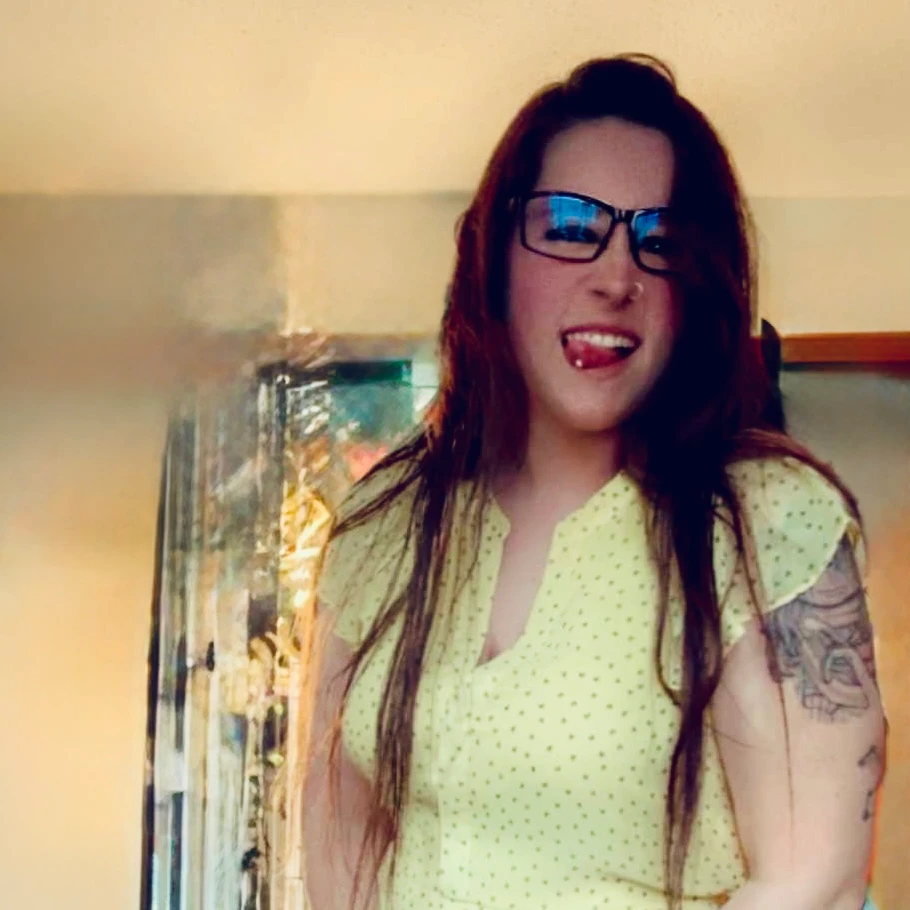 YourMom WetKitty - Fanvue