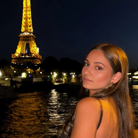 Léa_Benoît 🍭 - Fanvue