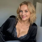 Elegant Edith Models - Fanvue