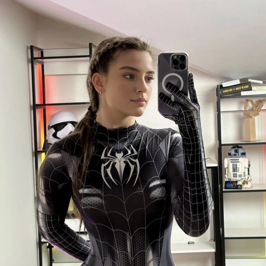 Loriana.your.little - Fanvue