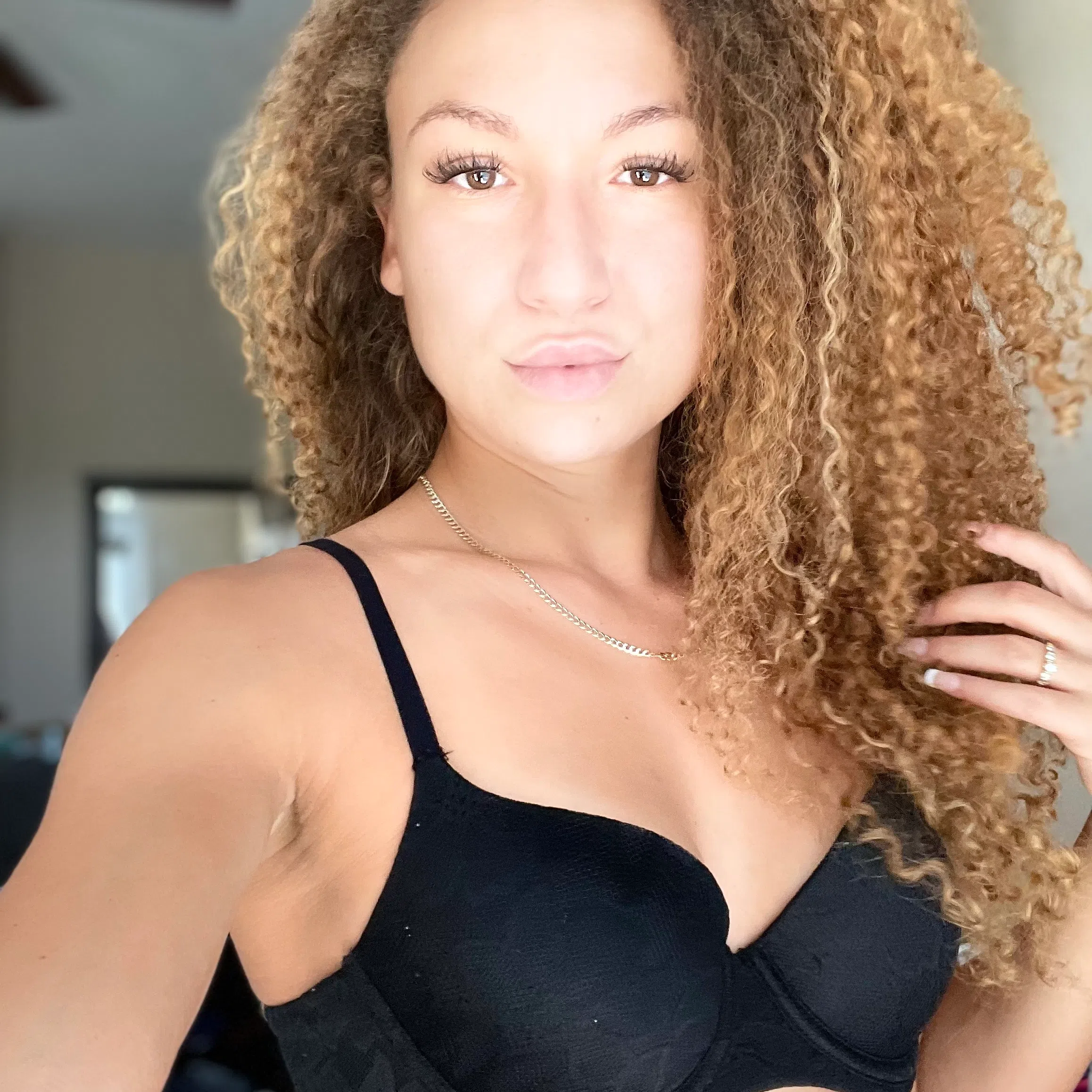 Angel Armani - Fanvue